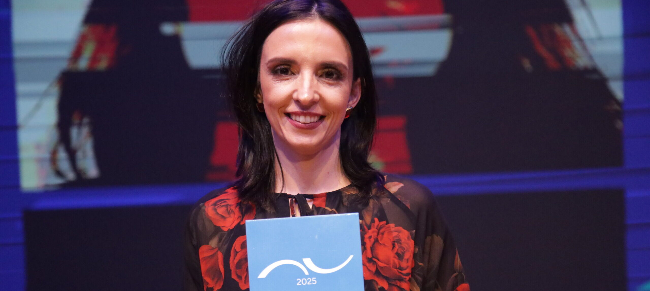 Deputada Ana Pimentel ganha Prêmio Revelação no Prêmio Congresso em ...